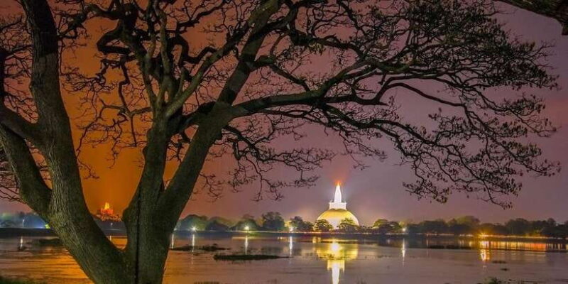 Anuradhapura & Aukana: Private Day Tour From Habarana - Exploring Anuradhapura: A Living Ruin