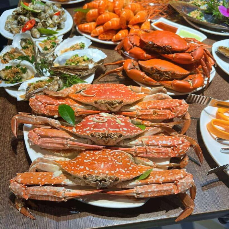 AO Show Lune Production, Buffet Dinner & Night City Tour - Panoramic Night Views of Ho Chi Minh City