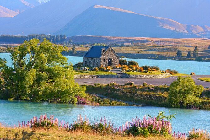 Aoraki Adventure Private Tour from Timaru Cruise Port - Lake Tekapo: A Photo-Perfect Moment