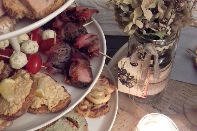 Aperitif dinner in a bohemian caravan - Who Will Love This Experience?