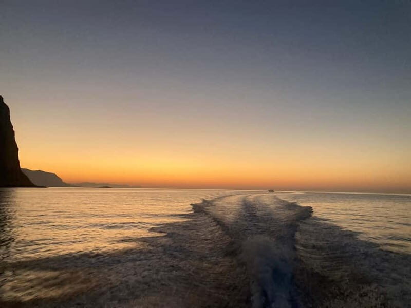 Aperitif on a boat at sunset at the Queen Cave - A Detailed Look at the Experience
