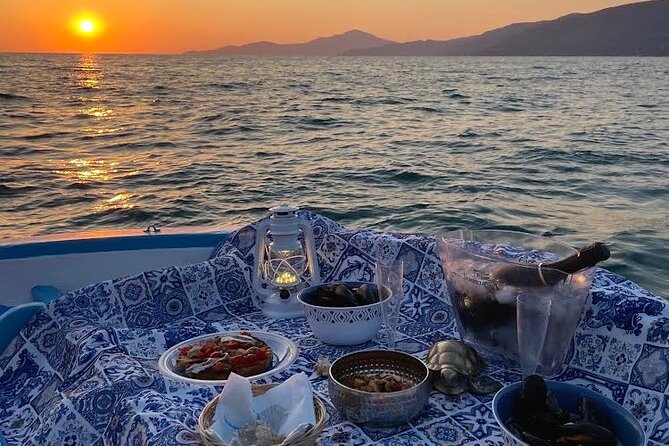 Aperitif on a boat at sunset in Palinuro - Authenticity and ambiance