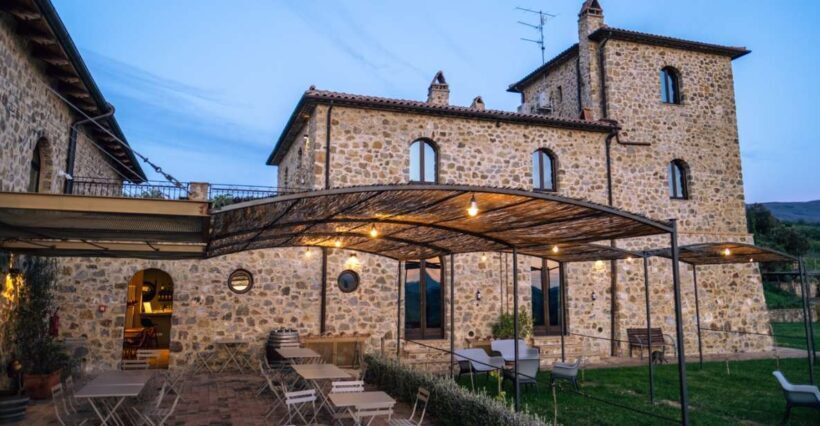Aperitif on the Terrace of Podere Montale at Sunset - Key Points