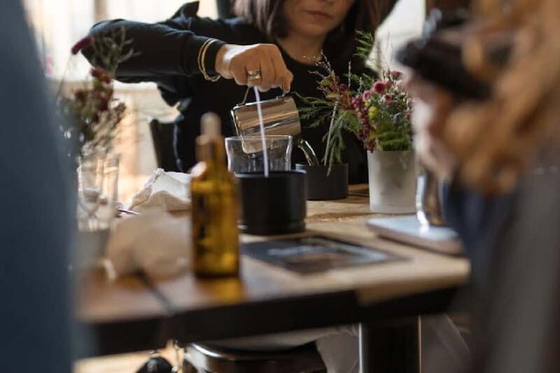 Aperitivo & Candle Class: A girls' workshop in Milan - Key Points