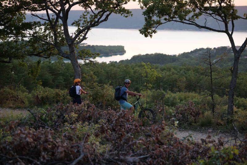 Apero Sunset over the lake: Guided electric scooter rides - FAQ