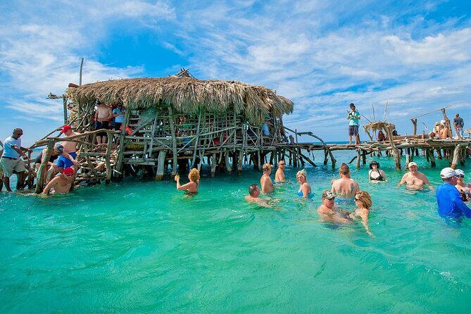 Appleton Rum Tour and Floyds Pelican Bar from Montego Bay Hotels and Villas - An In-Depth Look at the Tour Experience