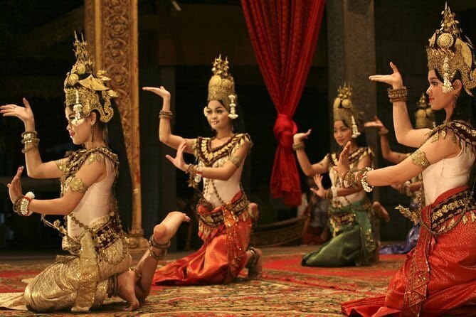 Apsara Dance Performance Including Buffet Dinner and Hotel Pickup - Who Should Consider This Tour?