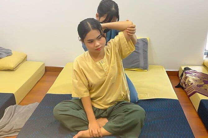Apsara Indulgence 4 Hands Massage in Phnom Penh - FAQ