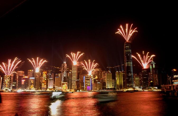 Aqua Luna: Symphony of Lights Cruise in Hong Kong - An In-Depth Look at the Experience