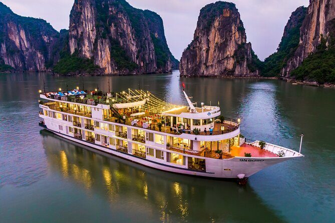 Aquamarine Cruise 2D1N Dcar from Hanoi - Key Points