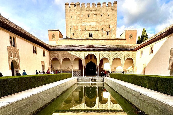Arabic Private Tour Alhambra (Not Included Ticket ) - Meeting and Pickup