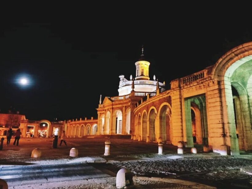 Aranjuez: Mystery and Legends Guided Nighttime Walking Tour - Key Points