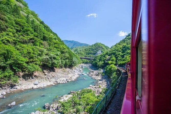Arashiyama Sagano Romantic TrainFushimi Inari Taisha & Nara Park - The Sagano Romantic Train: A Moving Panorama