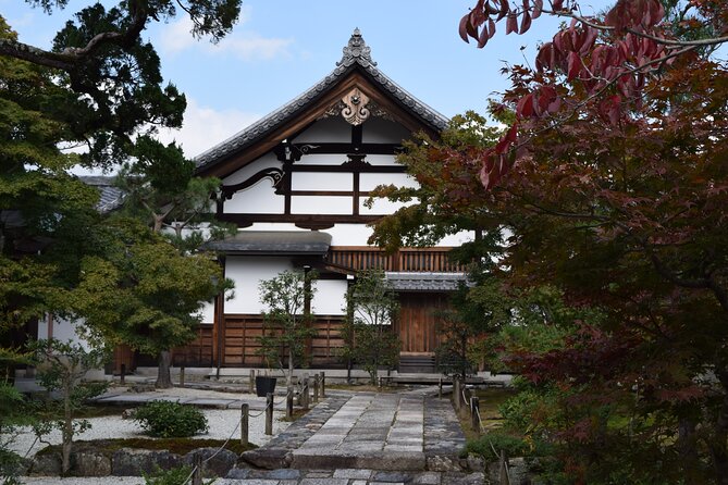 Arashiyama Walking Tour With Optional Sagano Romantic Train Ride - Meeting and Pickup