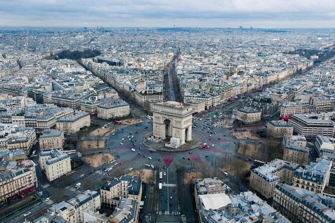 Arc De Triomphe and Seine River Cruise - Cruising Along the Seine River