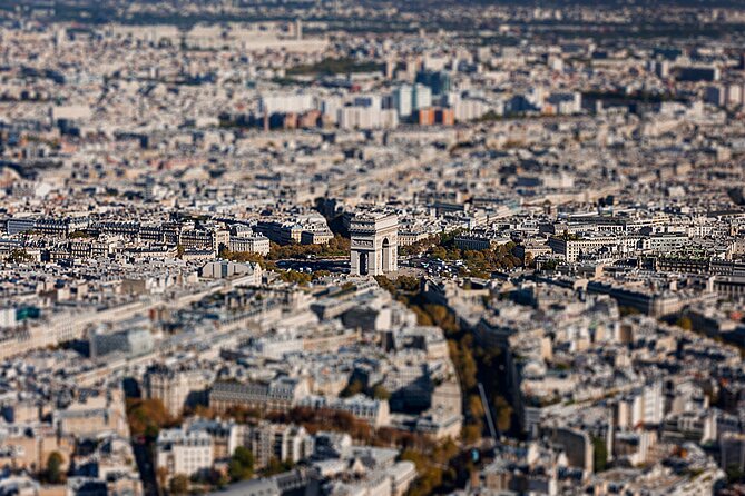 Arc de Triomphe and the Champs-Elysees Discovery Private Tour - FAQ