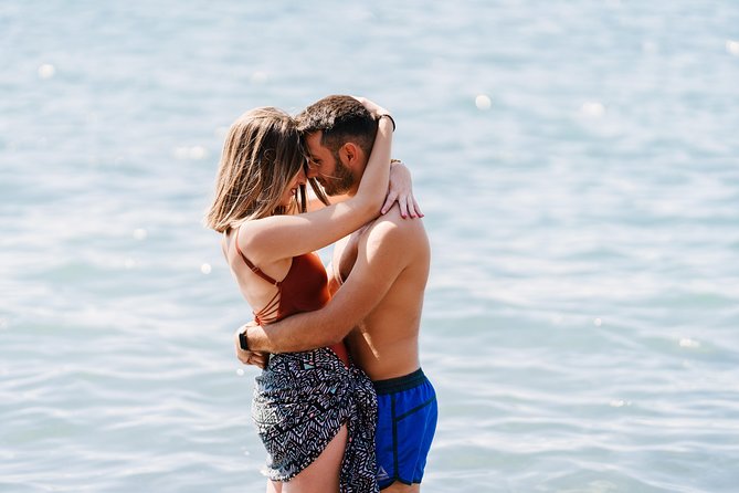 Archaeological Bus Tour to Akrotiri Excavations & Red Beach - Discovering the Beauty of Red Beach