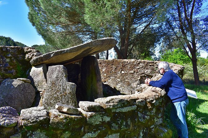 Archaeological Circuit of Fiais/Azenha and Cova da Moira - What You Can Expect During the Tour