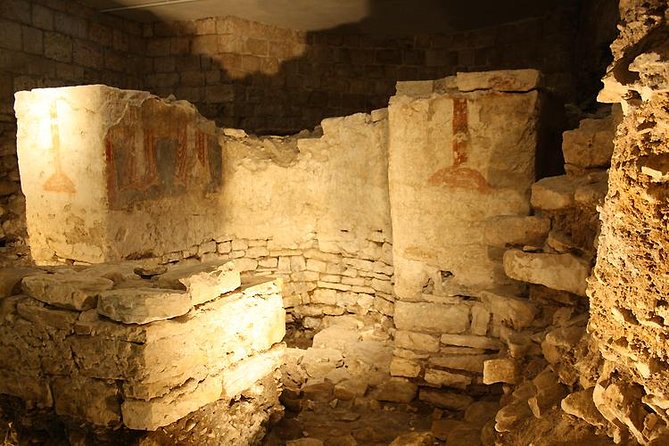 Archaeological Tour of Bari: the Treasures of the Old City - Exploring the Old City of Bari