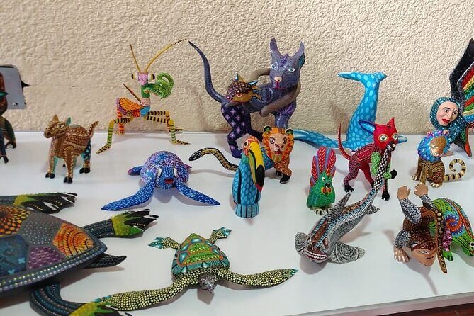 Archaeological Zone of Monte Alban,Alebrijes,Mezcal and Barro Negro - Final Stop: The Artistic Barro Negro Crafts