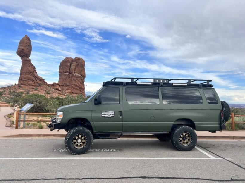 Arches National Park: Sunset Pavement Van Tour - Arches National Park: Sunset Pavement Van Tour — A Detailed Look