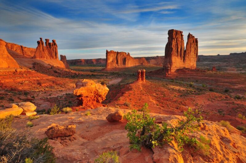 Arches National Park: Sunset Pavement Van Tour - FAQs