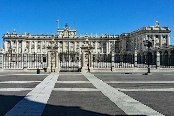 Architectural Madrid: Private Tour with a Local Expert - Key Points