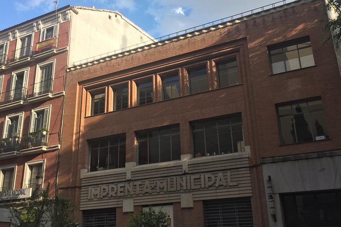 Architour through Lavapiés and Rastro with an architect - Frequently Asked Questions