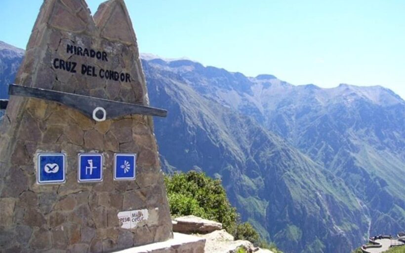 Arequipa:Full-day tour to Colca Canyon with transfer to Puno - A Deeper Look at the Experience