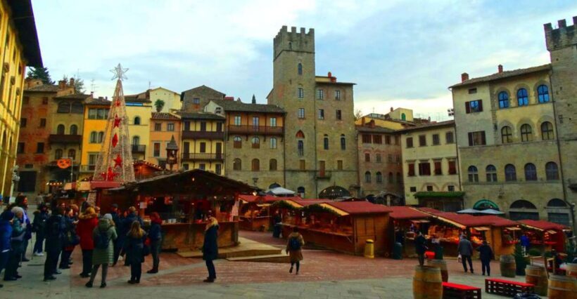 Arezzo: Guided Walking Tour with Piazza Grande - FAQ