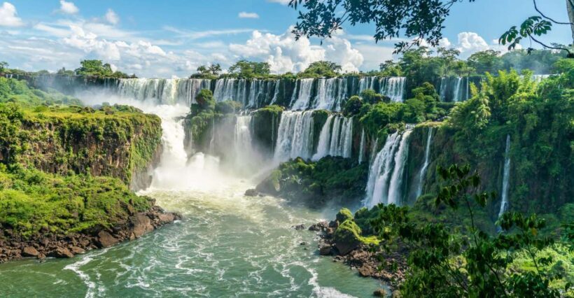 Argentinian Iguazu Falls Full Day Tour - The Travel Experience: From Logistics to Views