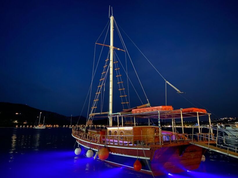 Argostoli: Sunset Cruise with Swim Stops, Dinner, and Wine - The Sum Up