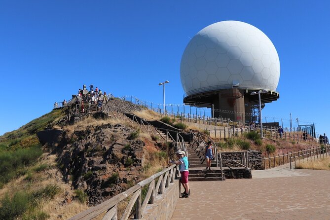 Arieiro Peak, Santana & Ponta São Lourenço in Open Roof 4X4 Tour - What to Expect on Your Tour: Safety and Comfort