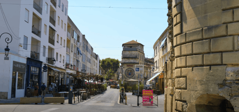 Arles Vincent Van Gogh Walking Tour With an APP - Discover Arles Roman Architecture