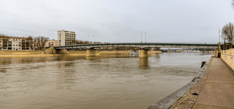 Arles Vincent Van Gogh Walking Tour With an APP - Navigating the Tour With the App