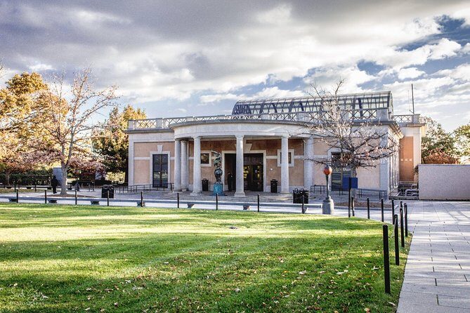 Arlington National Cemetery Hop-On Hop-Off Tour - Who Should Consider This Tour?
