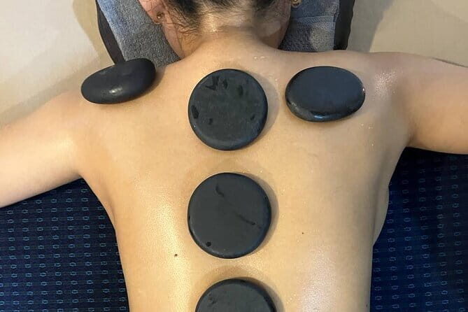Aromatherapy Hot Stone Massage Relaxation & Healing Therapy - What to Expect During Your Aromatherapy Hot Stone Massage