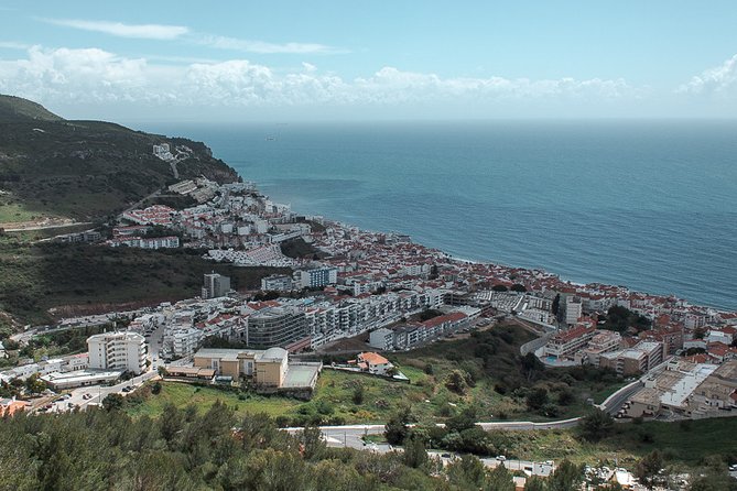 Arrábida Natural Park and Sesimbra Day Trip From Lisbon - Journey Across the Iconic 25th of April Bridge