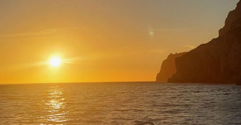 Arrábida Natural Park: sunset boat trip with regional drink. - Key Points
