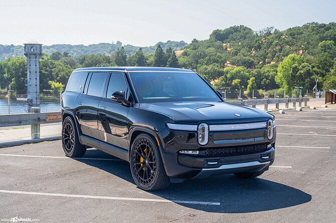 Arrival by Eco SUV From Las Vegas Airport to Las Vegas City - Benefits of Using Electric SUVs