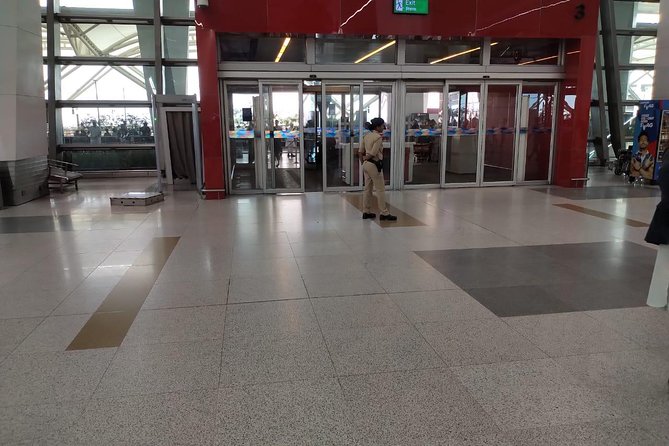 Arrival Meet & Assist service at Delhi Airport with optional Private transfer - What’s Included and What’s Not