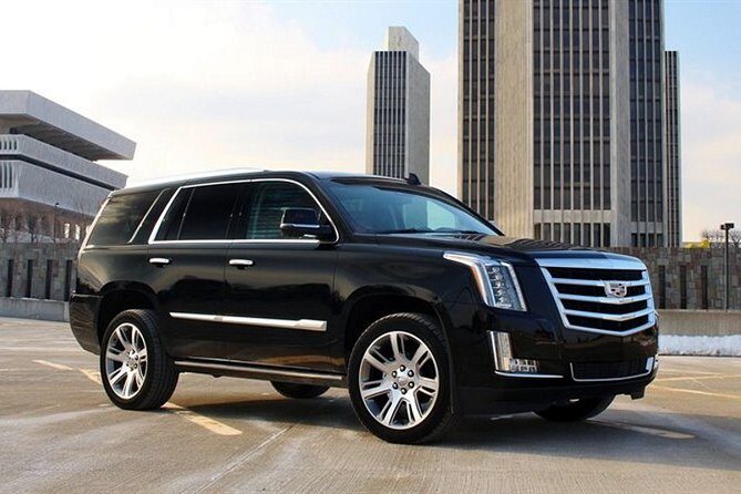 Arrival Private Transfer: Airport FLL to Hollywood Beach in Luxury SUV - Why Choose a Private Luxury SUV Transfer?