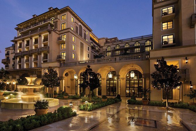 Arrival Private Transfer: Airport LAX to Los Angeles in Luxury SUV - Inside the Vehicle: Comfort & Safety