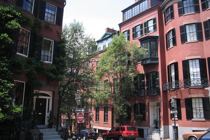 Arrival Private Transfer: Boston Airport BOS to Boston City in Luxury SUV - The Sum Up
