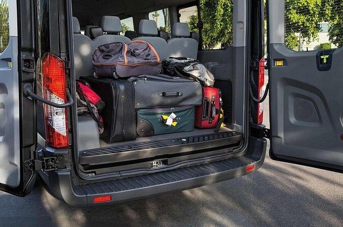 Arrival Private Transfer Port Canaveral to Orlando by Bus or Limo - Vehicle Options and Comfort