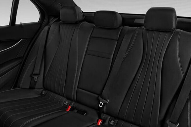 Arrival Private Transfer Vienna Airport VIE to Vienna by Sedan - The Vehicle Experience: Comfort and Style