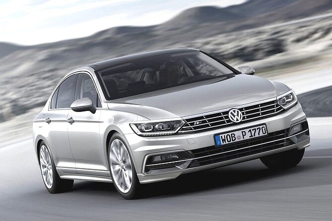 Arrival Transfer: Chopin Airport WAW to Warsaw by Van - Seamless Arrival Experience