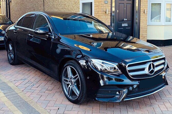 Arrival Transfer Melbourne Airport MEL to Melbourne in Sedan - Key Points