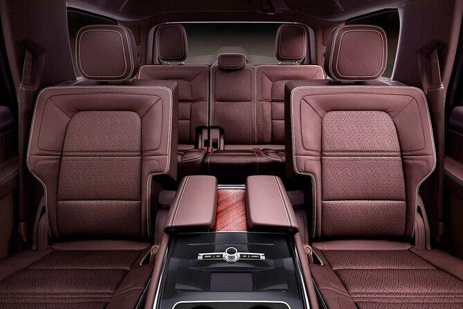 Arrival Transfer Montreal Airport YUL to Montreal by Sedan or SUV - Why This Transfer Stands Out