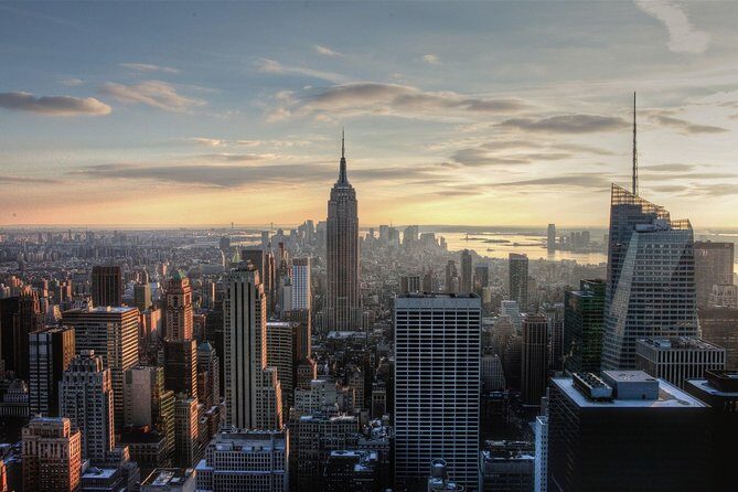 Arrival Transfer: Newark Airport EWR to New York by Luxury Car - Practical Tips for Travelers